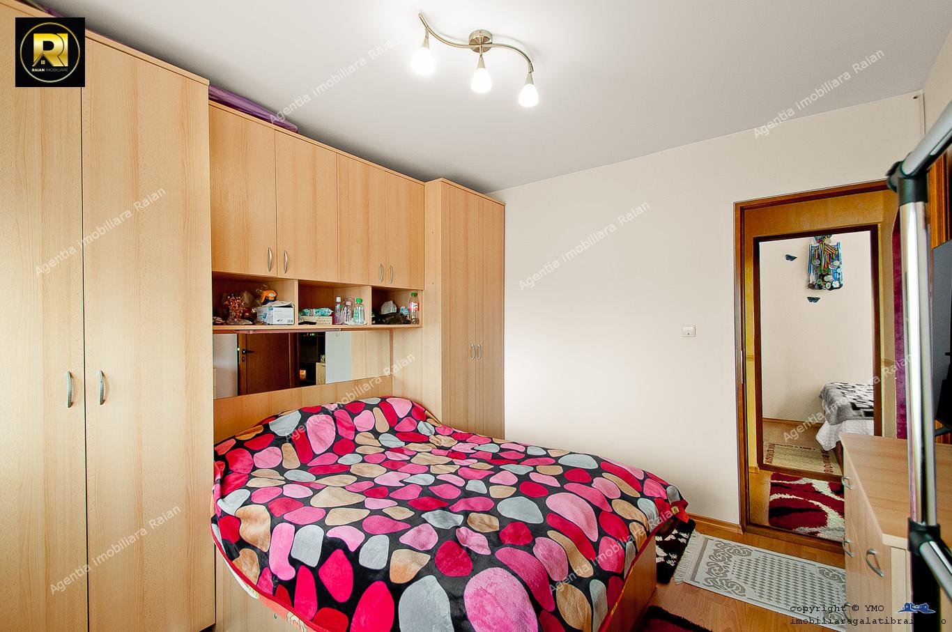 Vanzare apartament 4 camere in Galati, Micro 20, sup 66 mp, 2 balcoane ...